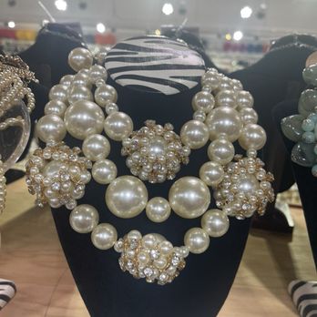 HARWIN OUTLET MALL - Updated December 2025 - 29 Photos & 17 Reviews ...