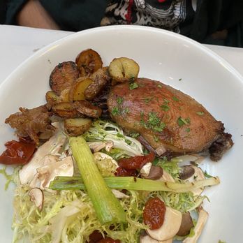 L’EXPRESS - French Restaurant - 3927 Rue Saint-Denis, Montréal, Quebec ...