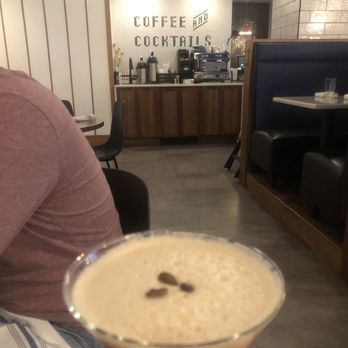 BETTS - Updated June 2024 - 196 Photos & 168 Reviews - 2000 E 9th St ...