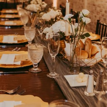 THE VINTAGE ROSE - Updated June 2024 - 1472 Photos & 688 Reviews - 1160 ...