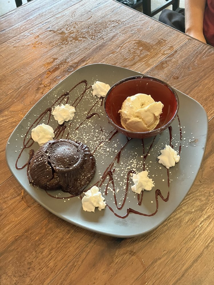 B3 RESTAURANT & BAR - 23 Photos & 17 Reviews - 101 Kingston Collection ...