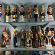 LEAVENWORTH NUTCRACKER MUSEUM - 227 Photos & 80 Reviews - 735 Front St ...