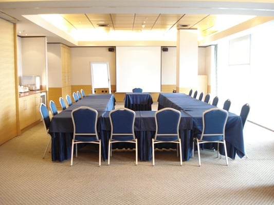 HMS HOST - Updated January 2026 - Schiphol Boulevard 1, Schiphol, Noord ...