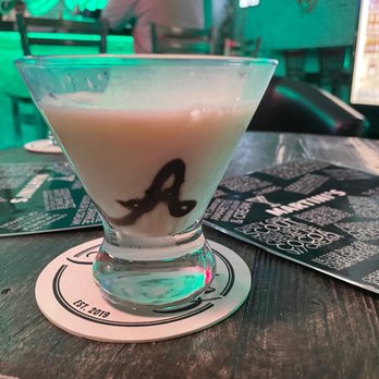 ARI’Z SUPPERCLUB & MARTINI LOUNGE - Updated August 2025 - 205 W 4th St ...