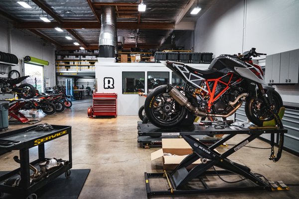 ROTTWEILER PERFORMANCE - Updated October 2025 - 15 Photos - 930 W 16th ...