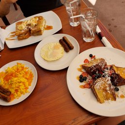 BROKEN YOLK CAFE - Updated July 2024 - 1054 Photos & 1998 Reviews ...