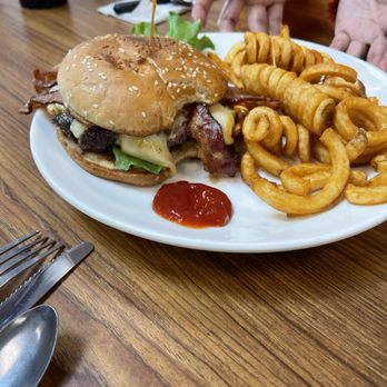 KERMAN COUNTRY CAFE - 47 Photos & 32 Reviews - 651 S Madera Ave, Kerman ...