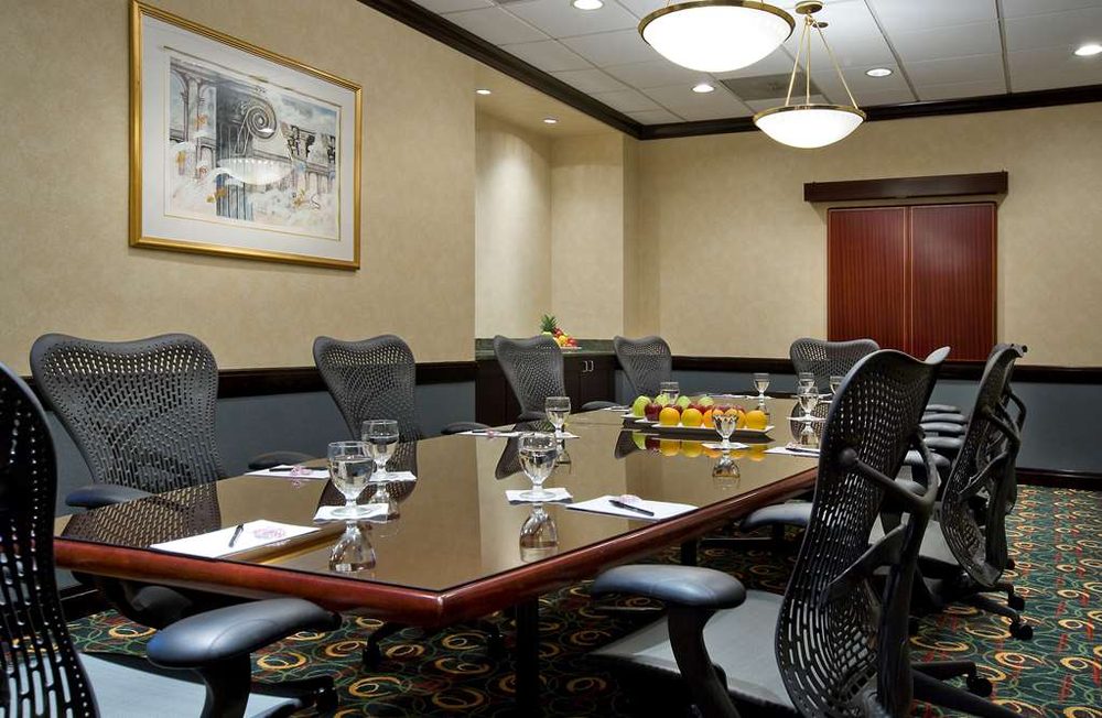 DOUBLETREE SUITES BY HILTON HOTEL & CONFERENCE CENTER CHICAGO - Updated ...