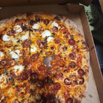 THE PIZZA STANDARD - Updated August 2024 - 231 Photos & 326 Reviews ...