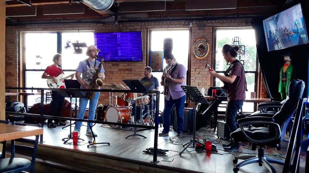 SIDESTREET GRILLE & PUB - Updated August 2025 - 34 Photos & 35 Reviews ...