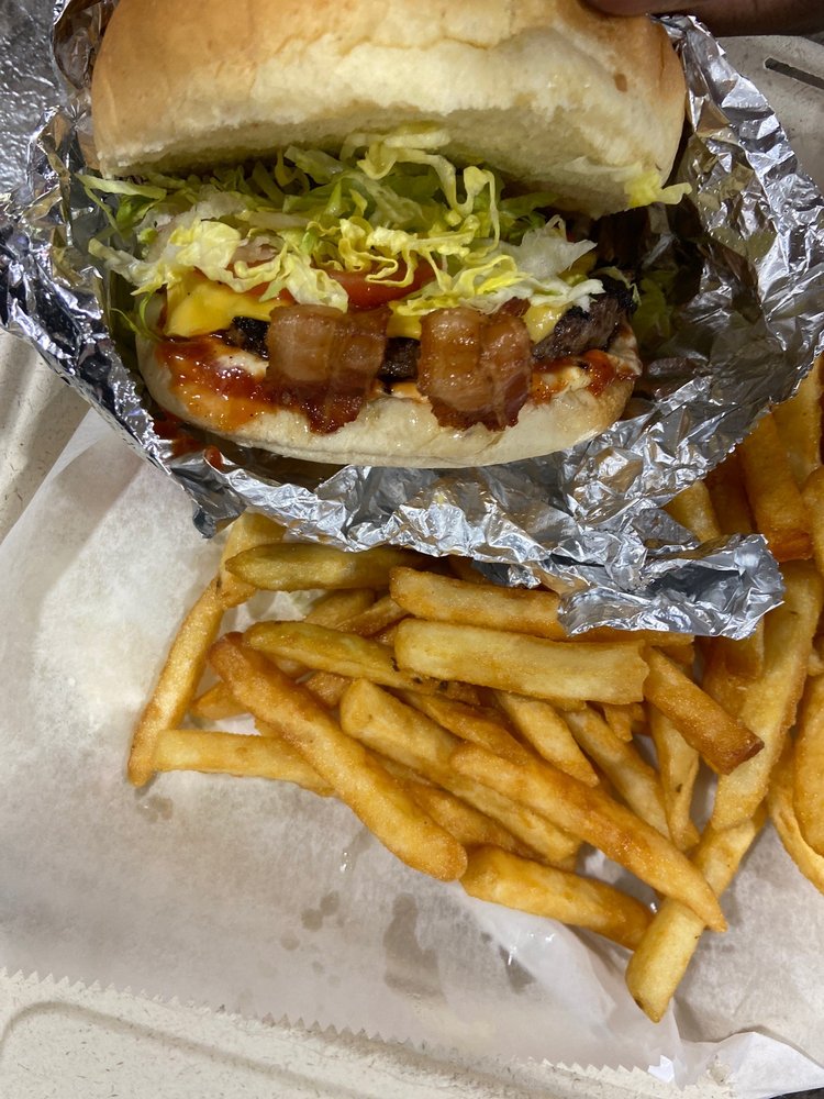 GOOD GUYS PIZZA - 17 Photos & 24 Reviews - 865 Main St, Leicester ...