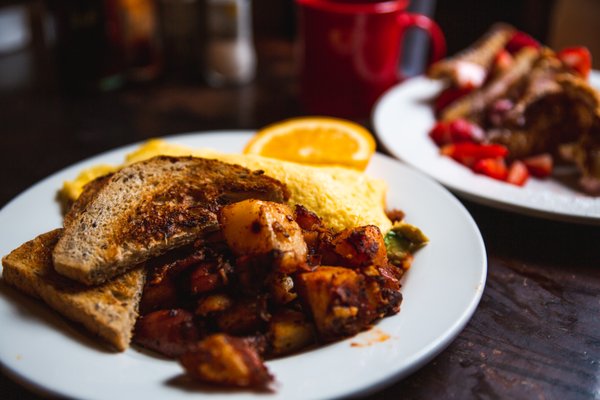 FAMOUS TOASTERY - Updated March 2025 - 273 Photos & 360 Reviews - 101 N ...