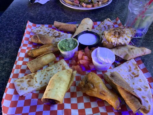 MEDRANO’S SPORTS BAR & GRILL - Updated October 2025 - 28 Photos & 20 ...