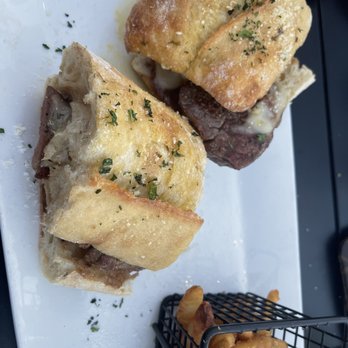 CHESTERFIELD’S TAVOLO - Updated July 2024 - 174 Photos & 153 Reviews ...