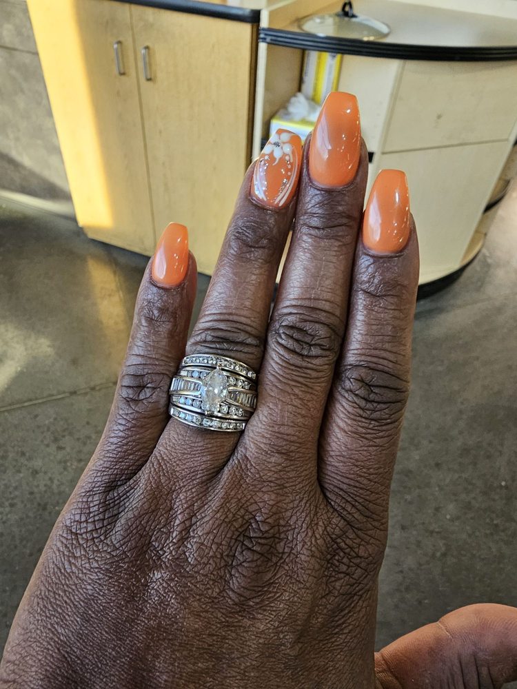 T C NAILS - Updated October 2025 - 76 Photos & 21 Reviews - N81W15074 ...