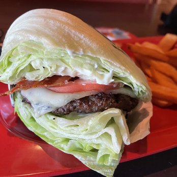 Red Robin Bacon Cheeseburger