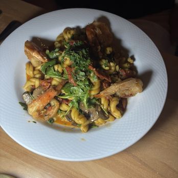 DE NOVO EUROPEAN PUB - Updated October 2025 - 807 Photos & 404 Reviews ...