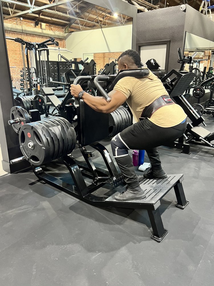 FLAUNT FITNESS - Updated September 2025 - 2305 Los Angeles St, Fresno ...