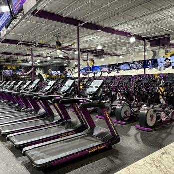 PLANET FITNESS - Updated December 2025 - 76 Photos & 63 Reviews - 1021 ...