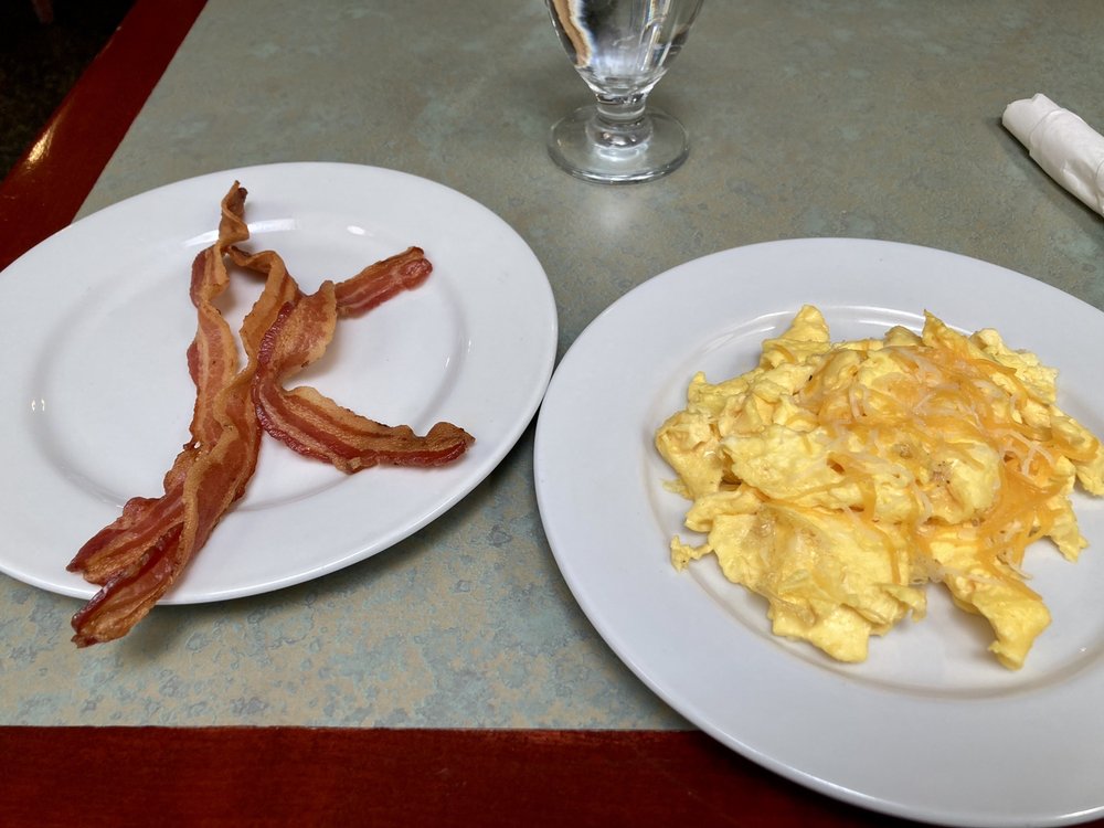 ALEXIS CAFE - Updated December 2025 - 24 Photos & 21 Reviews - 375 E ...