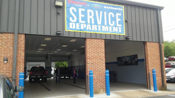 SHEEHY FORD OF WARRENTON - Updated December 2025 - 28 Photos & 121 ...