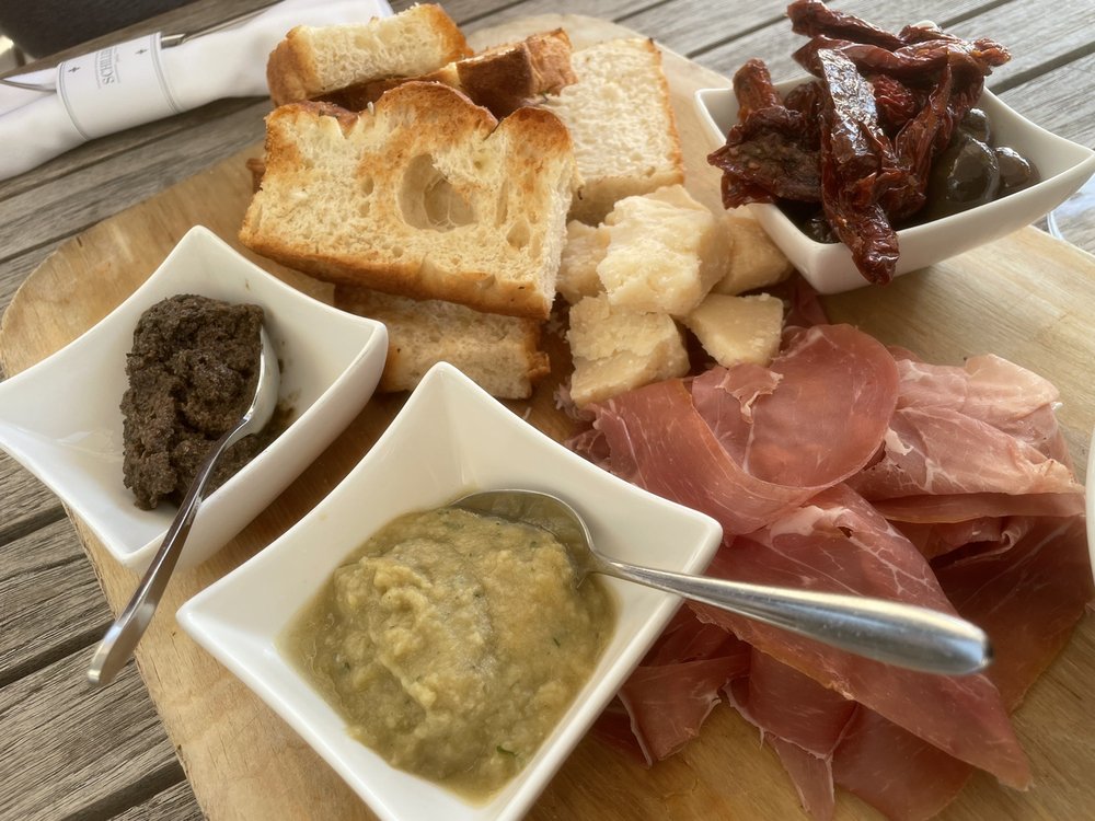 BRASSERIE SCHILLER & GOETHE BAR - 45 Photos & 35 Reviews ...