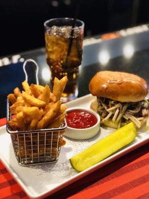 CLINTONS BAR & GRILLE - 177 Photos & 330 Reviews - 27 High St, Clinton ...