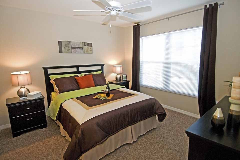 CROSS CREEK APARTMENTS - Updated December 2025 - 38 Photos - 6950 Emery ...