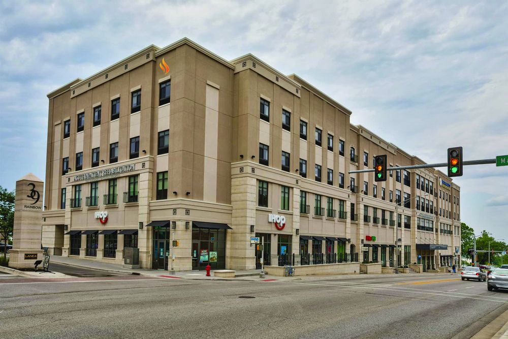 IGNITE MEDICAL RESORT RAINBOW BOULEVARD - Updated January 2026 - 3910 ...