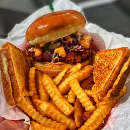 BABA’S HOT CHICKEN - 567 Photos & 524 Reviews - 3605 Market St ...