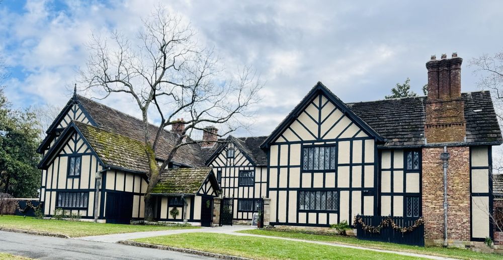 AGECROFT HALL - Updated October 2025 - 247 Photos & 38 Reviews - 4305 ...