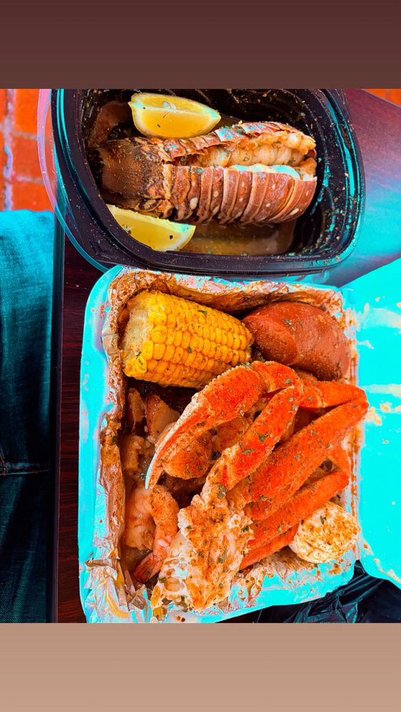THE SMOKING CRAB AND SEAFOOD - Updated January 2026 - 712 W 20th St ...