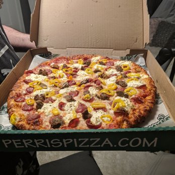 PERRI’S PIZZERIA - Updated October 2025 - 69 Photos & 70 Reviews - 1600 ...