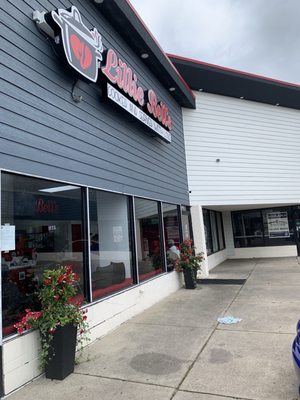 LILLIE BELLS - Updated January 2026 - 71 Photos & 66 Reviews - 14635 ...