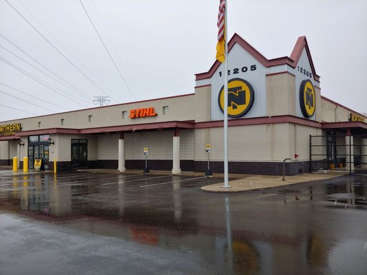 NORTHERN TOOL + EQUIPMENT - Updated March 2025 - 14 Photos & 179 ...