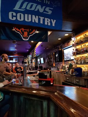 ROADHOUSE 66 GAS N’ GRILL - 74 Photos & 126 Reviews - 3478 N Clark St ...