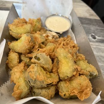 TAPS ON MAIN - Updated August 2025 - 210 Photos & 227 Reviews - 1715 ...