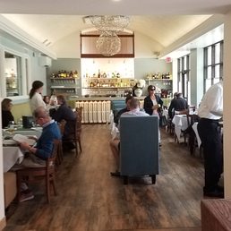 METRO BIS - Updated November 2025 - 200 Photos - 139 Reviews - 690 ...