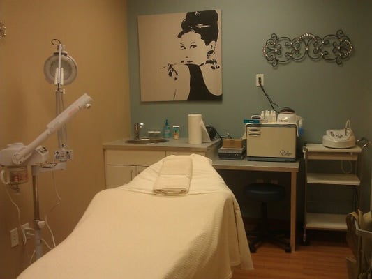 ESSENTIALS MASSAGE & FACIALS OF TRINITY - Updated November 2025 - 20 ...