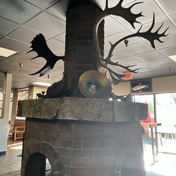 ALASKAN BURGER & BREW - Updated April 2025 - 117 Photos & 146 Reviews ...