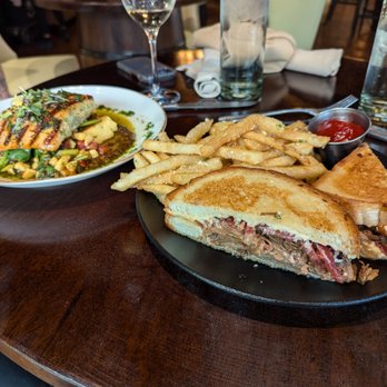 EIGHT SETTLERS DISTILLERY - Updated March 2025 - 310 Photos & 262 ...