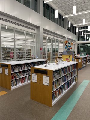 ROBINSON WESTCHASE NEIGHBORHOOD LIBRARY - Updated December 2025 - 62 ...