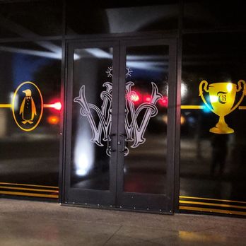 TROPHY ROOM - Updated January 2025 - 115 Photos & 89 Reviews - 2 N ...