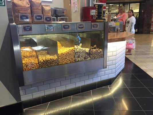 THE PITTSBURGH POPCORN COMPANY - Updated November 2024 - 15 Reviews ...