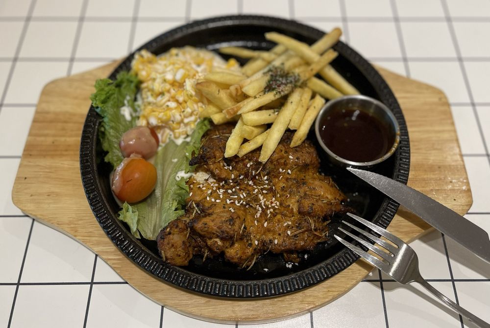 JINJJA KITCHEN - Updated July 2024 - 60 Airport Blvd., Singapore ...