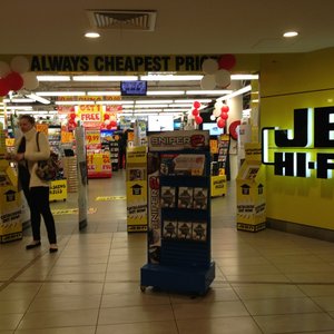 CENTRECOM - Updated September 2024 - 128 Hampshire Rd, Sunshine ...