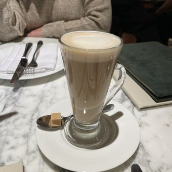 DAPHNE - Updated June 2025 - 180 Photos & 42 Reviews - 67 Richmond ...