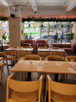 HAPPY TUNA - GRAND CENTRAL - Updated January 2026 - 79 Photos & 18 ...