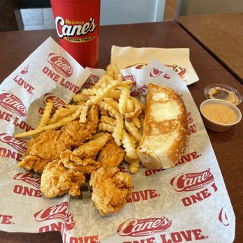 RAISING CANE’S CHICKEN FINGERS - Updated October 2025 - 97 Photos & 205 ...