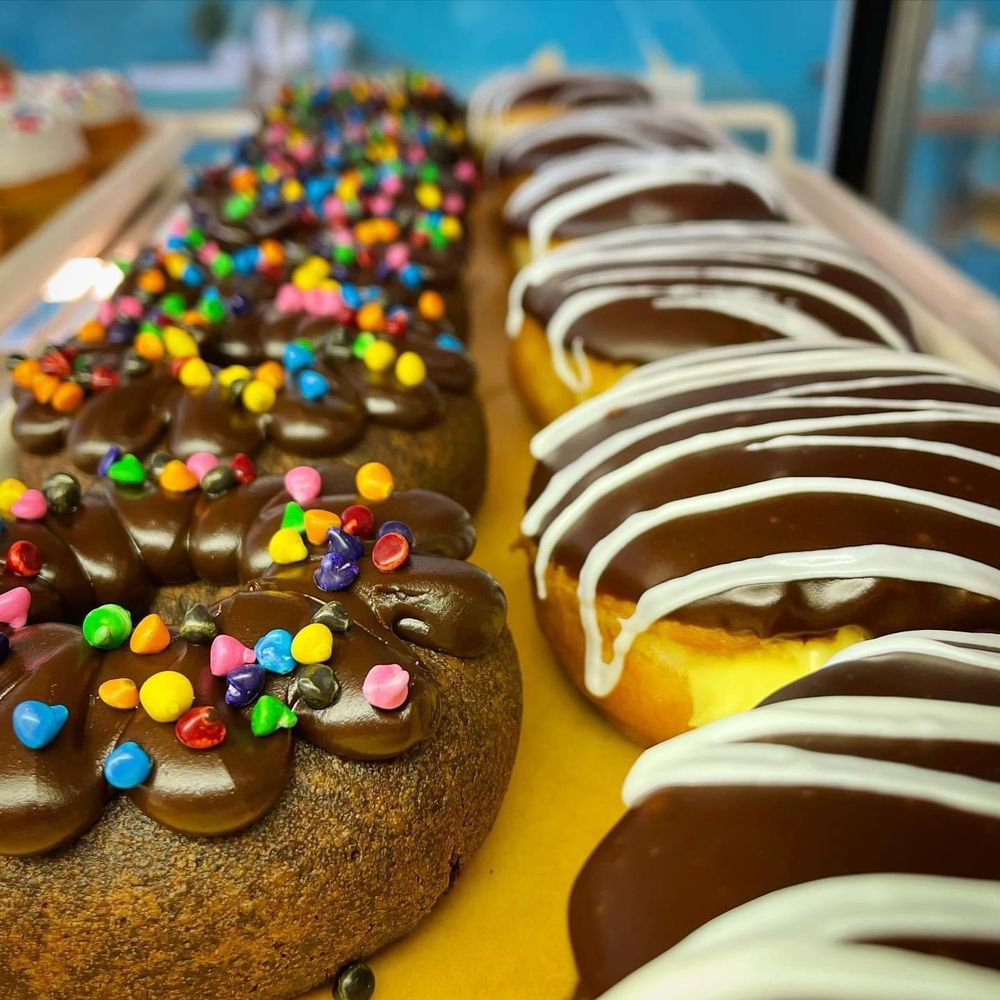 PAINTED BAKER CAFE - Updated August 2025 - 40 Photos & 33 Reviews - 172 ...